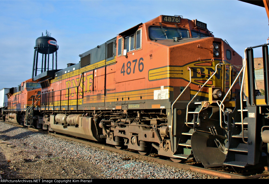BNSF 4876